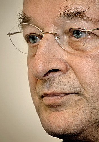 Zum 75. Geburtstag des Autos Peter Nádas | TITEL kulturmagazin